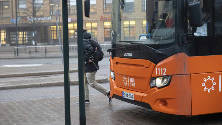 HSL listasi bussit, jotka varmasti kulkevat huomenna – melkein mikään ...