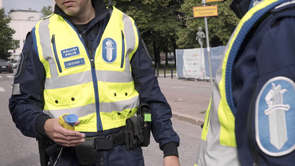 Kaakkois-Suomen poliisi kuvailee juhannusta rauhalliseksi | Yle Uutiset