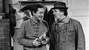 Menestyssarja Rintamäkeläiset piirsi kuvan pienviljelijän ...