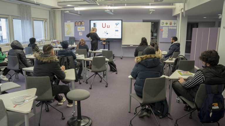 THL: Över 40 procent av vuxna invandrare i Finland utsattes för rasism ...