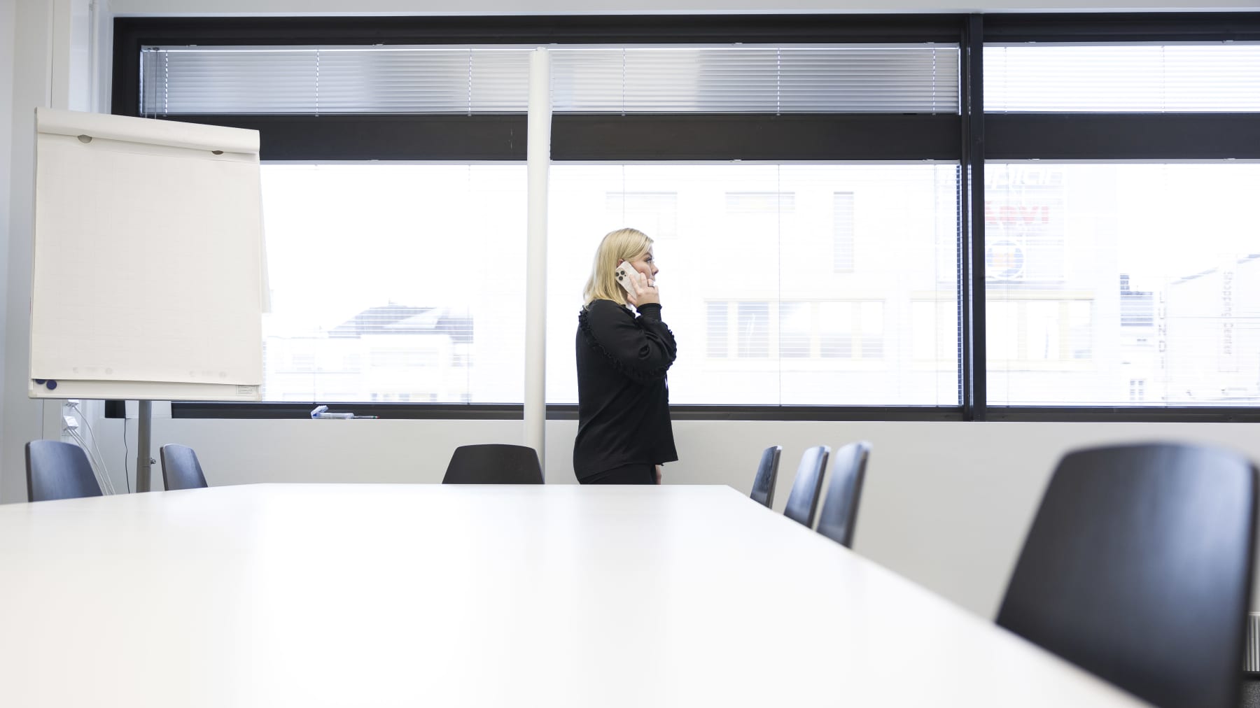 Piia Malmberg ei ymmärrä, miksi äidin pitäisi hoitaa vauvaa kotona ...