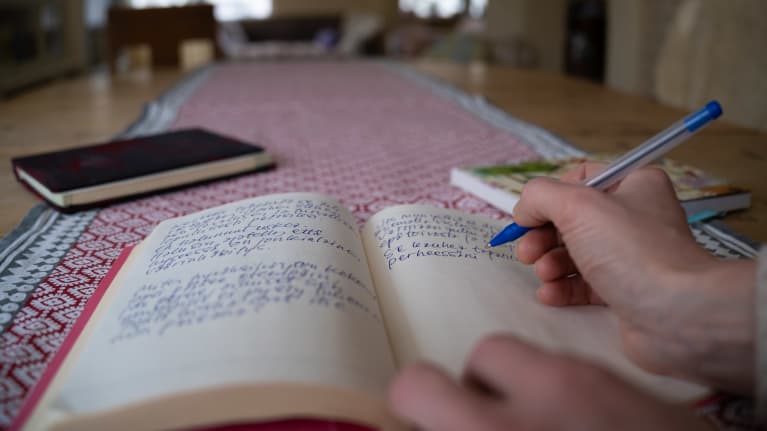 Five people share how journaling helps them understand themselves ...