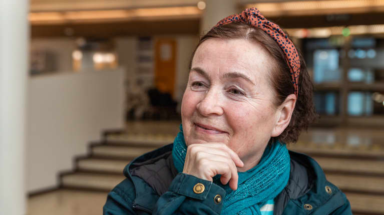 Äänestäjät ottivat juoksuaskeleita vaaliuurnille Turussa – näin ...