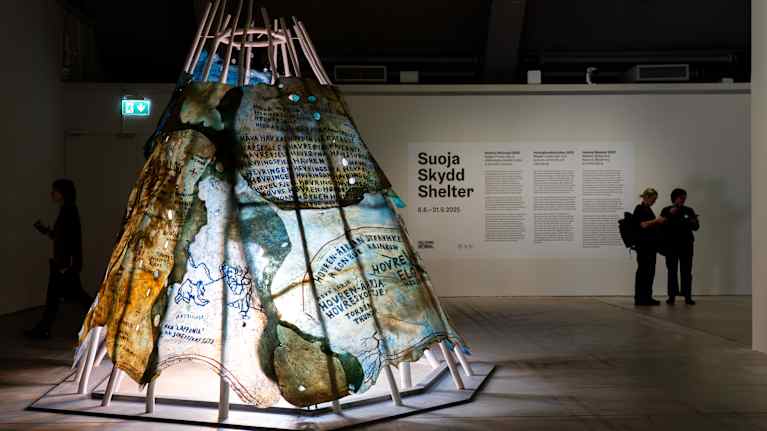 Helsinki Biennaali houkuttelee nyt laajempaa yleisöä – johtaja: ”Taiteesta ei tarvitse tietää ...