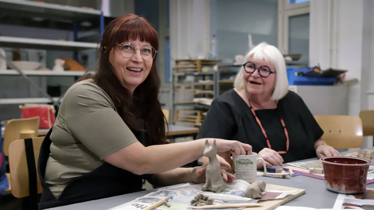 ”Ihmisyyteen kuuluu käsillä maailmaan tarttuminen” – tuhannet ...