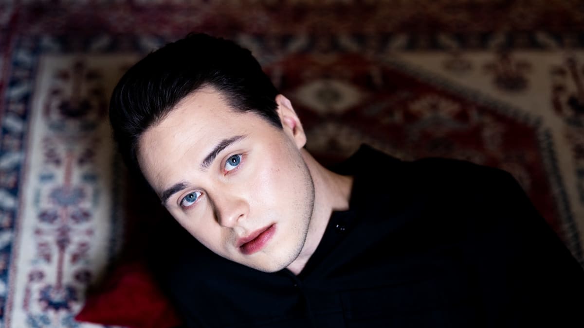 Kuumaa-yhtyeen Johannes Brotherus on ajellut ohituskaistaa ...