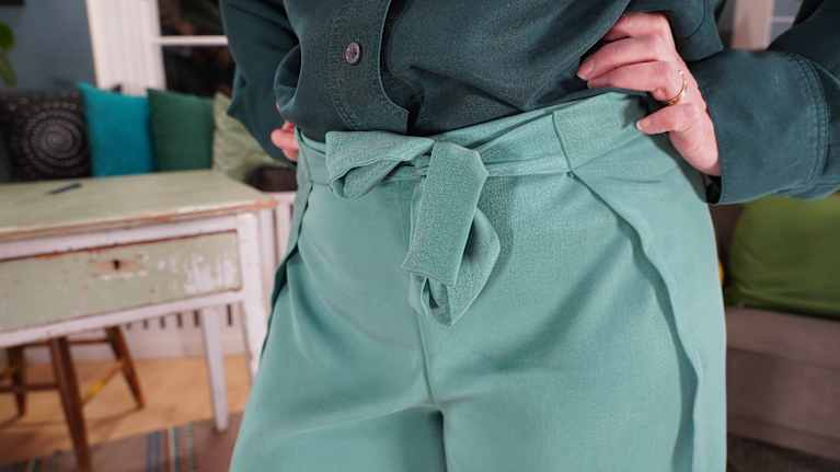 Sy busenkla byxor av två rektanglar – modellen är lätt att justera ...