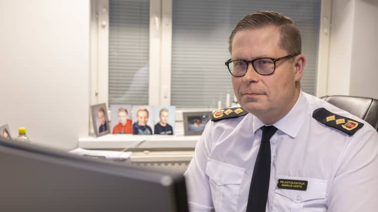 ”Mies metsässä suksilla niin humalassa, ettei pysty kuin konttaamaan ...