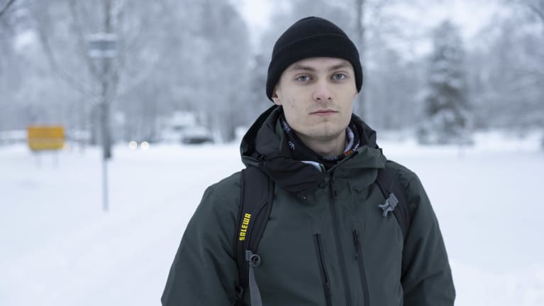 Helmi Salonen lähti asepalvelukseen, koska maailma on nyt rauhaton ...