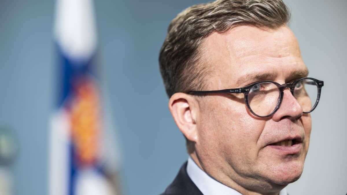 PM Orpo vows to support laid-off Nokia workers in Finland | Yle News | Yle