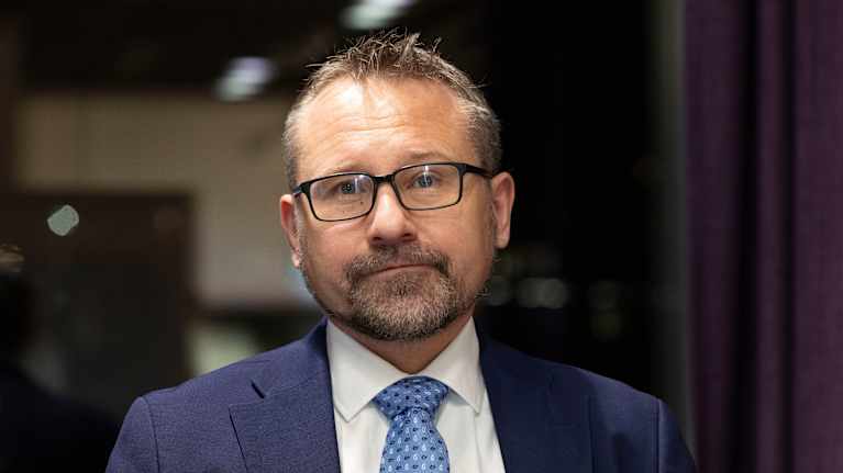 Ykkösaamun vieras on Ulkopoliittisen instituutin johtaja – mitä haluat ...