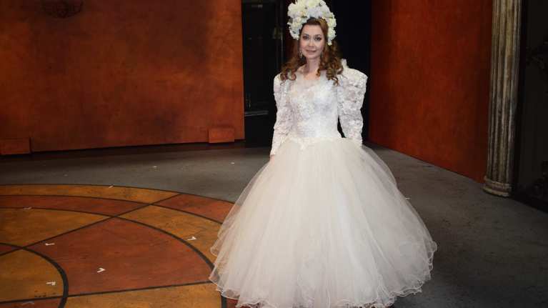 Oopperatähti Essi Luttinen nauttii päästessään jälleen lavalle ...