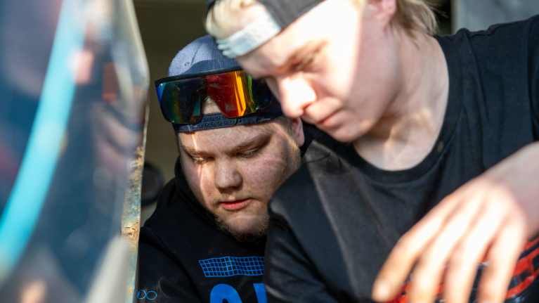 Yksinkertaiset asiat toistuivat, kun moottoripajan pojat listasivat parhaita asioita elämässä ...