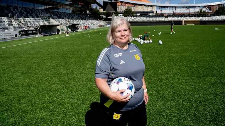 Pelaajat ylistävät Heli Rekimiehen merkitystä Ilvekselle ...