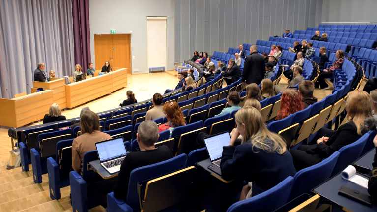 Finland to introduce full tuition and application fee for non-EU, non-EEA students | Yle News | Yle