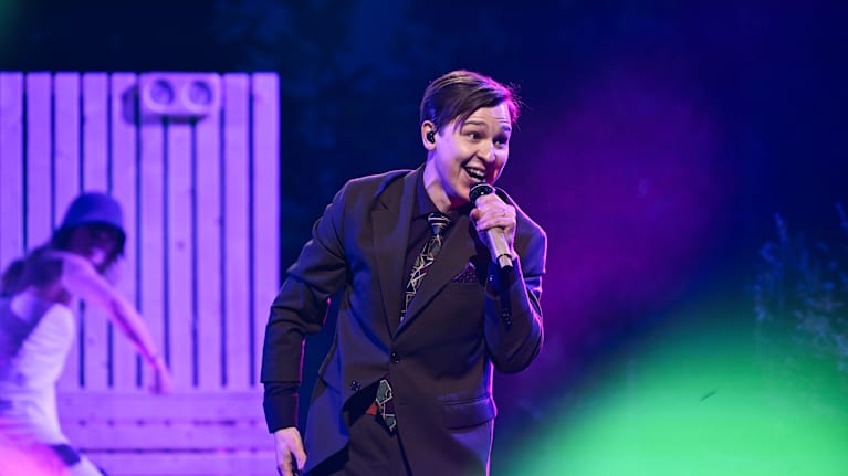 Ikväll badar KAJ bastu med hela Sverige i Mello: ”Vi tävlar i dödens grupp” | Kultur | Svenska Yle