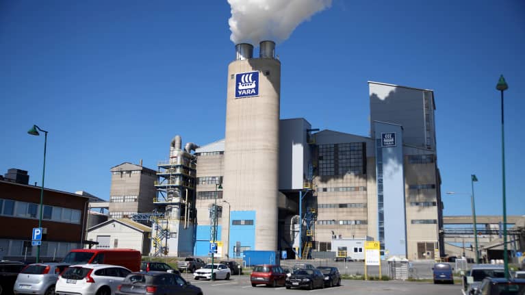 Tyhjä fosforihappovaunu lähti liikkeelle ja osui toisiin vaunuihin ...