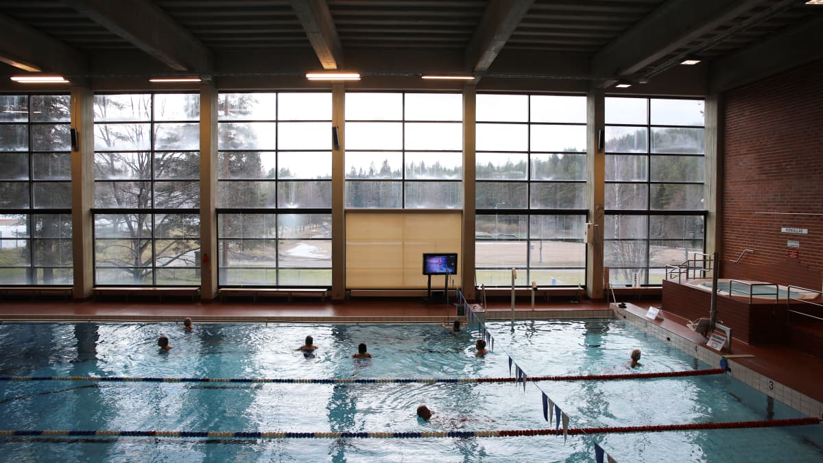 Kuusankosken uimahallille on pakko tehdä jotain – esillä vaihtoehdot välttämättömistä ...