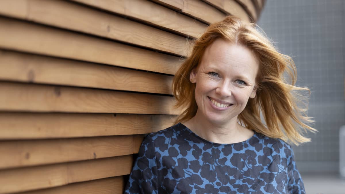 Finland's star Alma Pöysti ready for her Golden Globe "adventure" | Yle ...