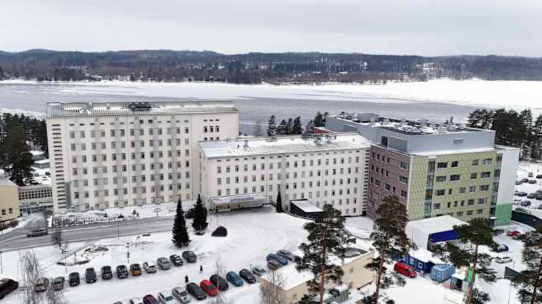 Savonlinnan kaupunginjohtaja Janne Laine hakeutumassa ...