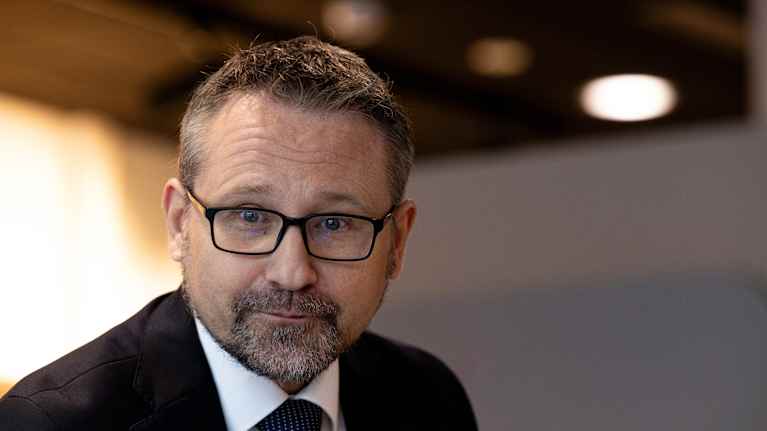 Ykkösaamun vieras on Ulkopoliittisen instituutin johtaja – mitä haluat ...