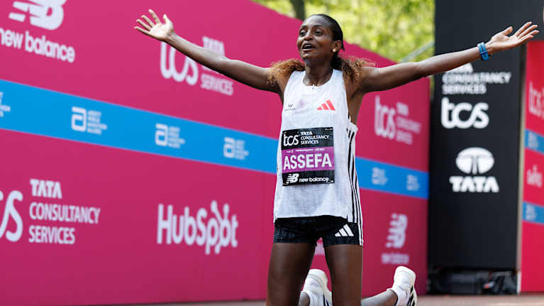 Tigst Assefa ME-vauhdissa Lontoon maratonilla | Urheilua lyhyesti | Yle