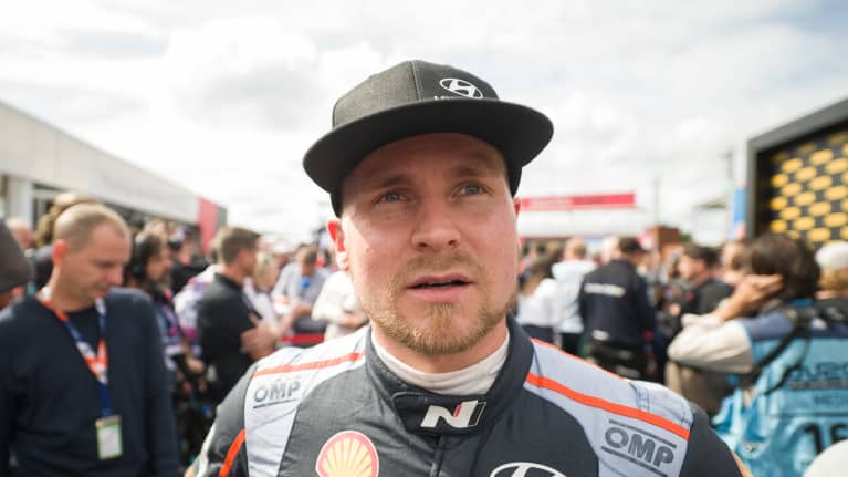 Esapekka Lappi ja Jari-Matti Latvala kyseenalaistavat MM-rallisarjan ...
