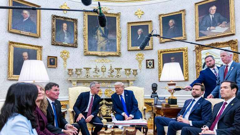Stubb ja Orpo näkevät Trumpin hätkähdyttävät sisustusvalinnat ...