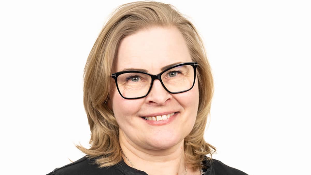 Keskustan kansanedustaja Hanna Huttunen pyrkii puolueensa ...