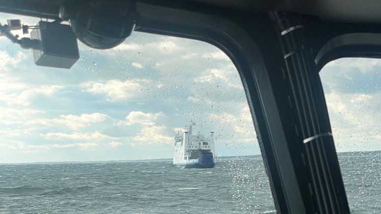 Ferry M/S Skiftet engine failure near Sottunga, Åland, with 25 people ...