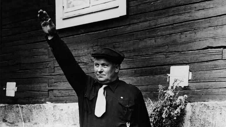På 1930-talet hotade fascismen svenskspråkigheten i Finland – revyn och ...
