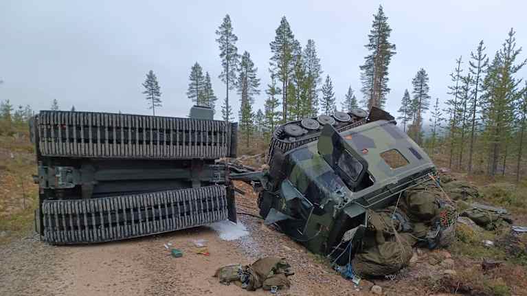 Poliisi epäilee telakuorma-auton kuskia ja kouluttajaa rikoksista ...