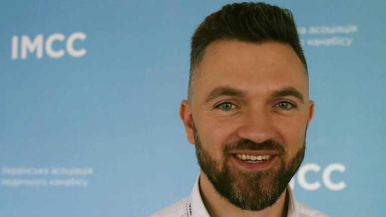 Lääkekannabis lailliseksi Ukrainassa | Uutisia lyhyesti | Yle