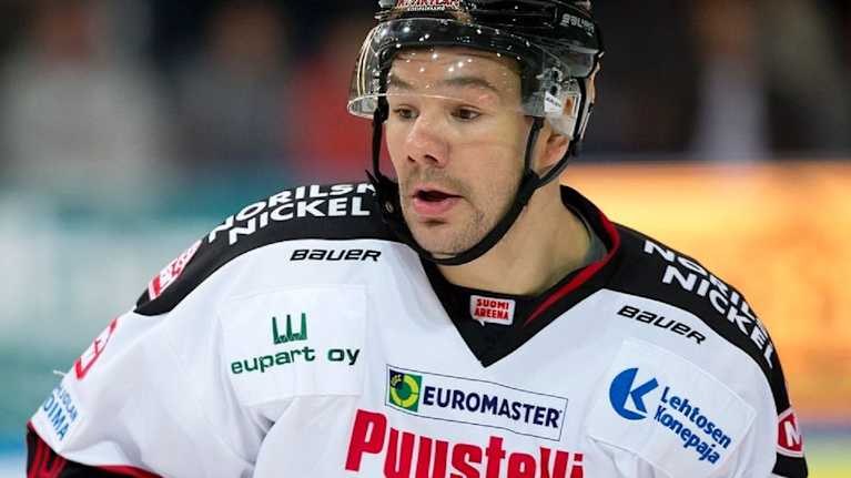 Tillbaka i Åbo efter lieslaget – då skickar Gratton en pik | Sport | Yle