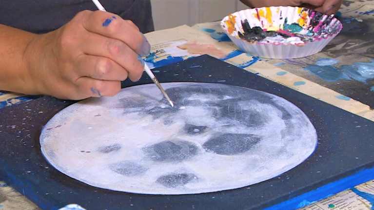 Haluatko oman Kuun tai ruosteenpunaisen Marsin – maalaa graafisesti ja ...