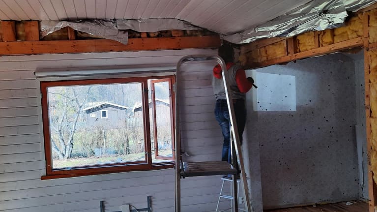 Kesämökin omistajalle napsahti vesivahingosta yli 8 500 euron lasku ...
