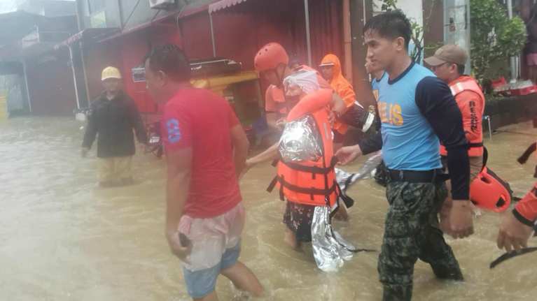 Supertaifuuni iski Filippiineille – maassa asuvat suomalaiset kertovat ...