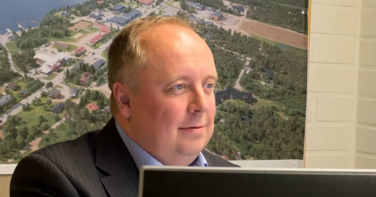 Vuosttas vahku Eanodaga gielddahoavdan leamaš Samuli Mikkolai hohppui ...