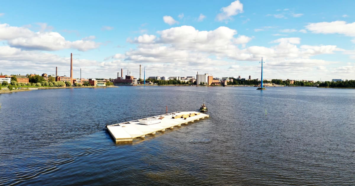 Viisisataa tonnia painava jättilauta hinattiin Vaskiluodosta ...