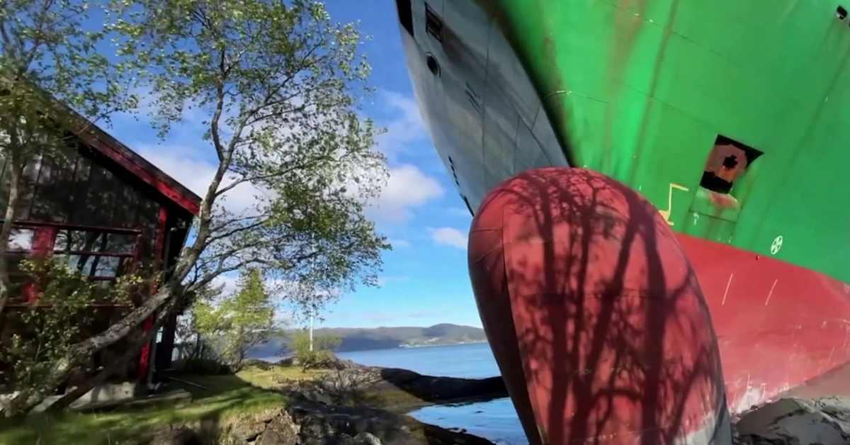 Video: Rahtilaiva ajautui norjalaisen pihaan | Uutisia lyhyesti | Yle ...