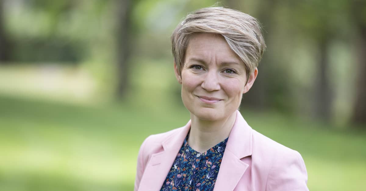 Katri Makkonen avustamaan valtiosihteerinä Annika Saarikkoa | Yle