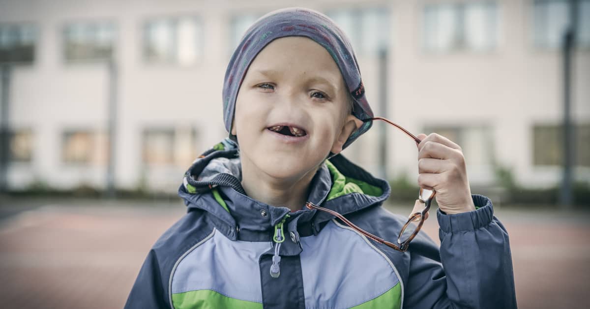 Jasu Jääskeläinen, 8, syntyi ilman nenää ja sokeana, eikä lääkäri ollut ...