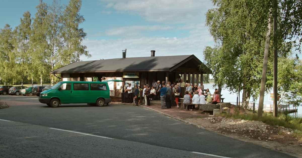 Film: Finländares kärlek till att sjunga karaoke skildras med vemodiga ...