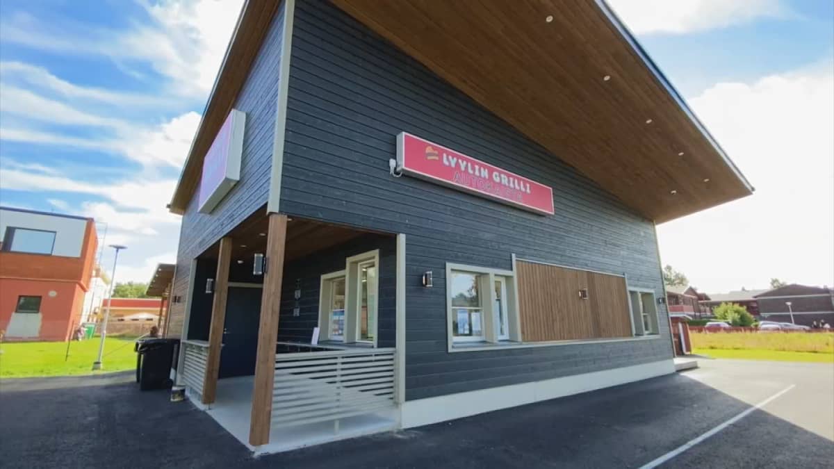 Kohonneet kustannukset lopettavat kulttigrillin Rovaniemellä: “Ajan laivan satamaan ennen kuin ...