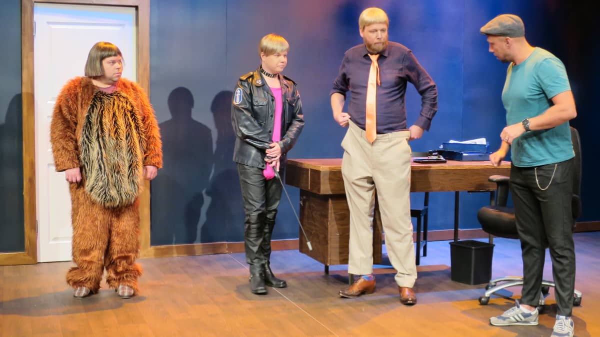 Pieruhuumori ja South Park -henki kukkivat Riihimäen teatterin syksyn ...