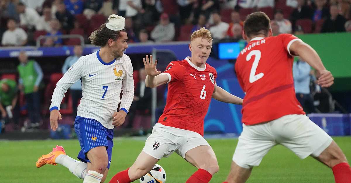 Kylian Mbappén mauton päätös nousi parrasvaloihin, kun Itävalta teloi ...