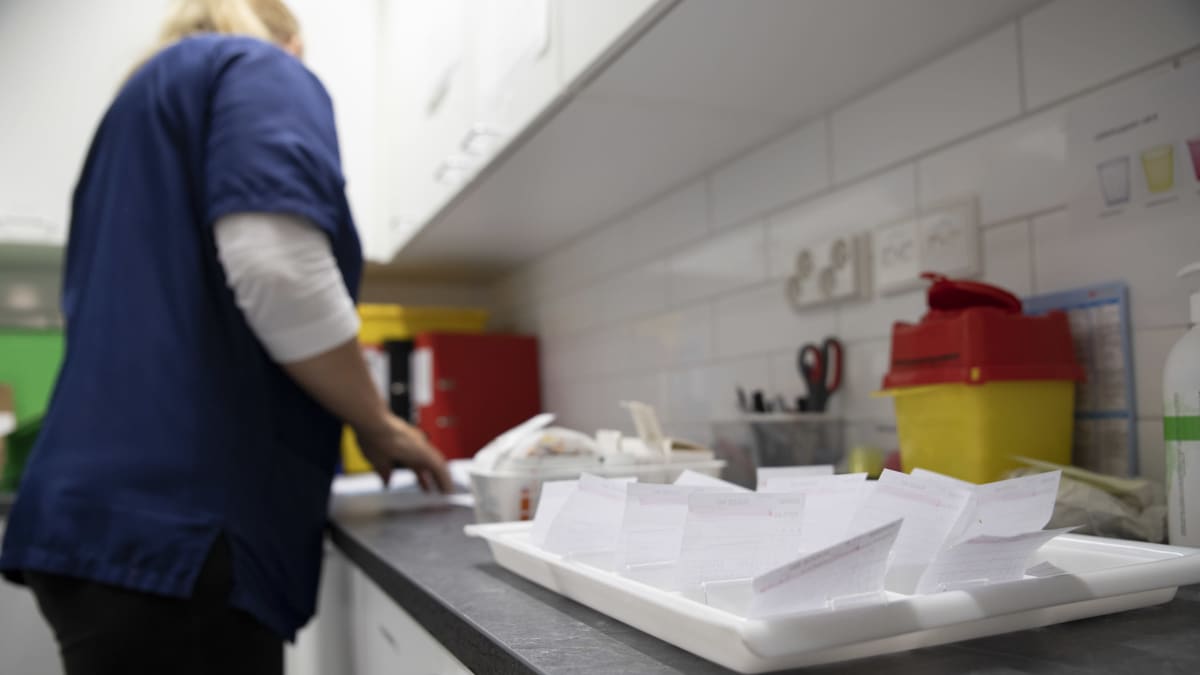 Siun sotella on lähes tuhannen hoitajan vaje – kaikki keinot otettava ...