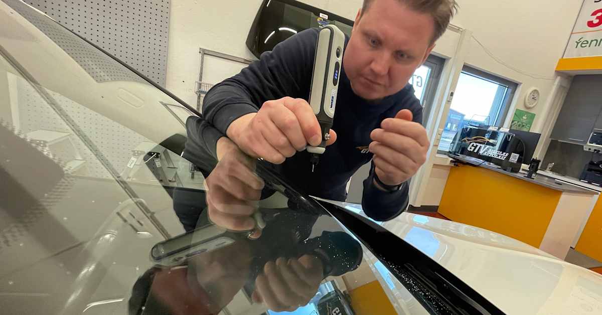 Mild vinter ger många stenskott: ”Kör inte för nära bilen framför ...