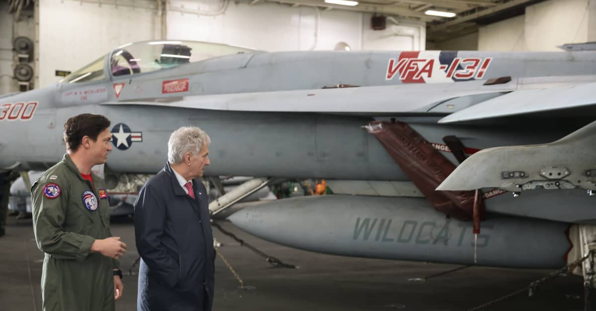 Monday's papers: Snap Sunday meeting, campaign cash and document ...