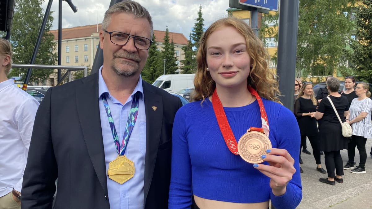 Jukka Jalosen kotikaupunki järjesti mestarivalmentajan kunniaksi ...